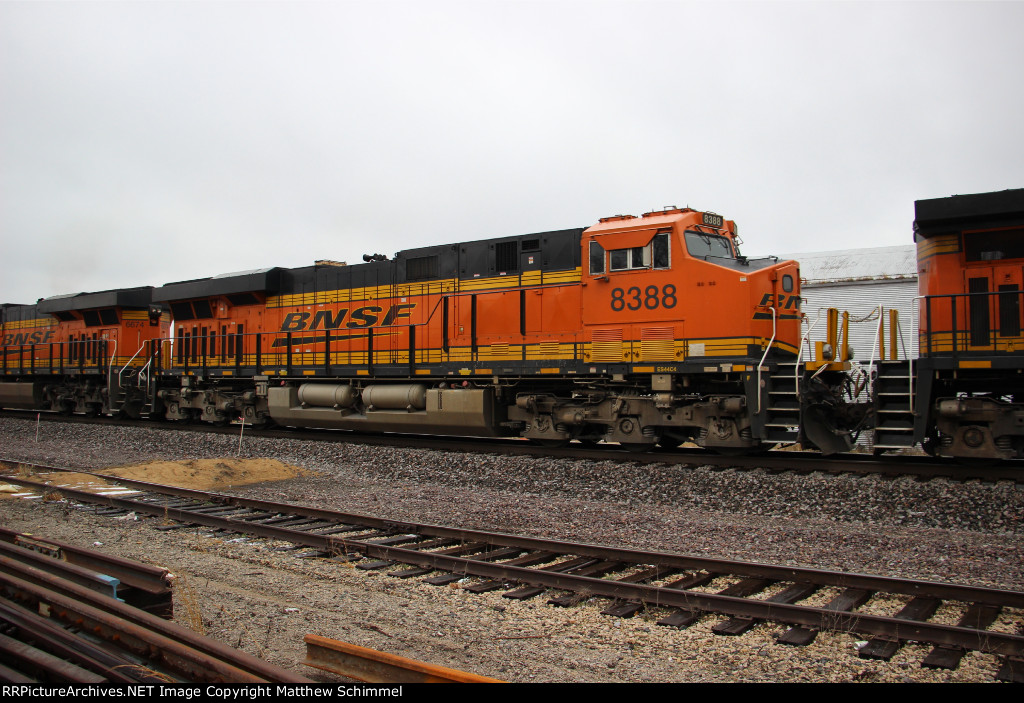 BNSF 8388